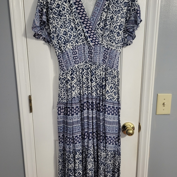 J Gee | Dresses | Chic Blue Patterned Maxi Dress | Poshmark